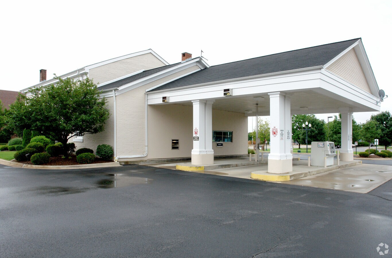405 N William Kumpf Blvd, Peoria, IL 61605 | LoopNet