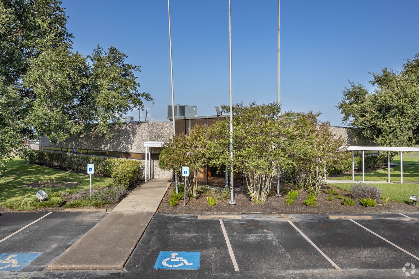 7330 Neuhaus, Houston, TX 77061 | LoopNet