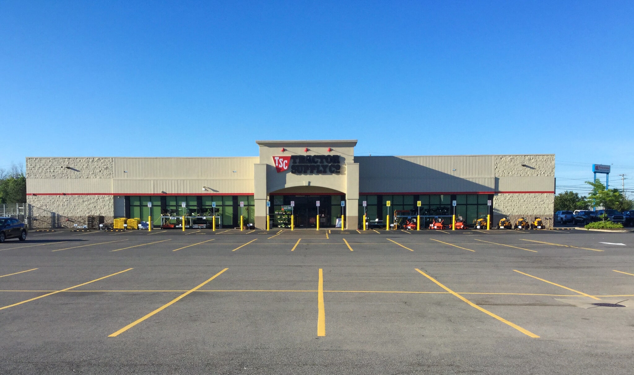 2409-2429 Military Rd, Niagara Falls, NY 14304 - Niagara Square | LoopNet