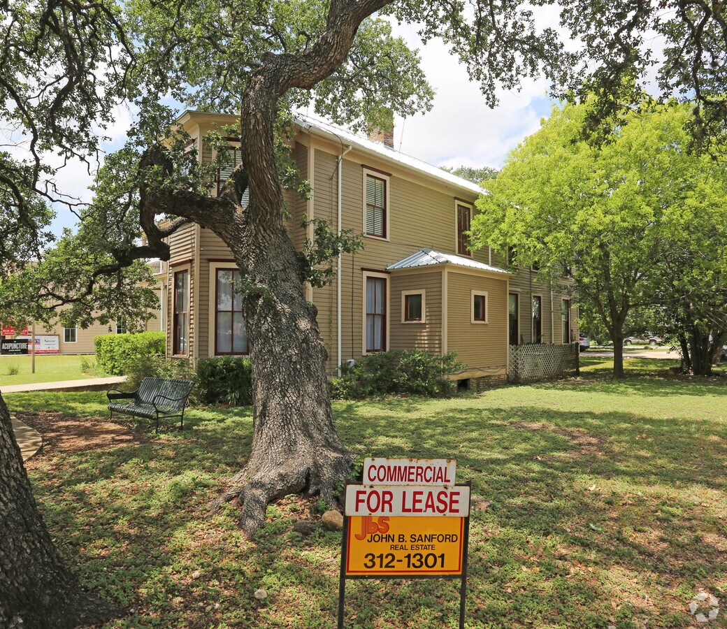 320 N Main St, Buda, TX 78610 | LoopNet