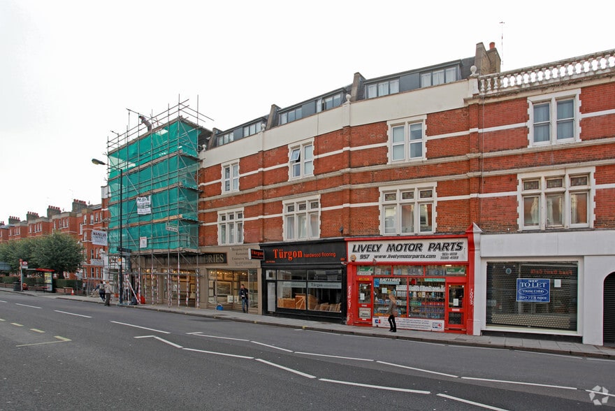 955 Fulham Rd, London, SW6 5HY | LoopNet