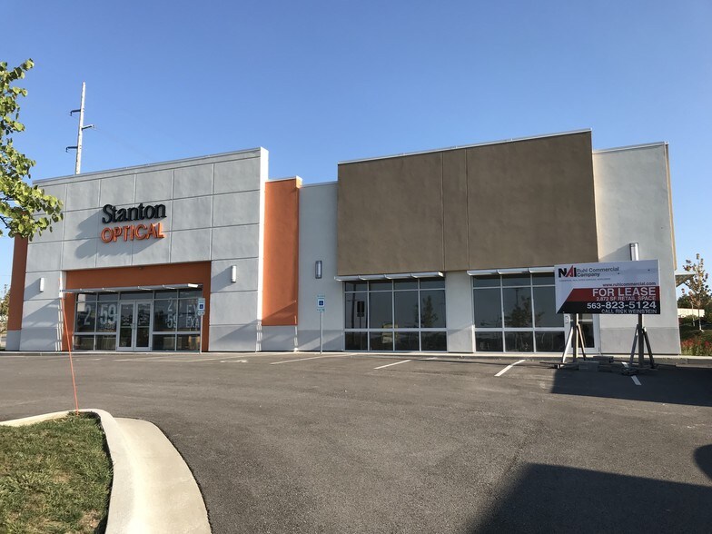 3901 N Brady St, Davenport, IA 52806 | LoopNet