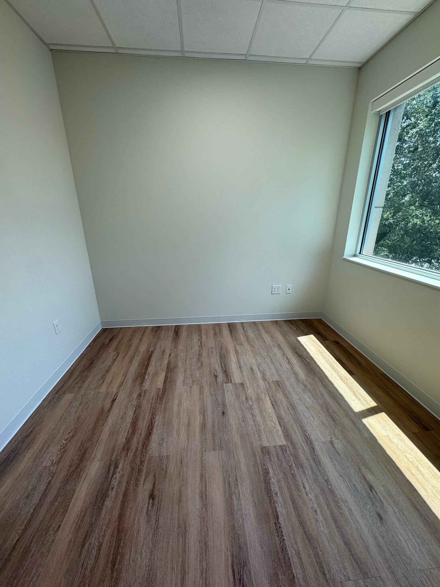 9323 Pinecroft Dr, The Woodlands, TX 77380 - Office/Medical for Lease ...