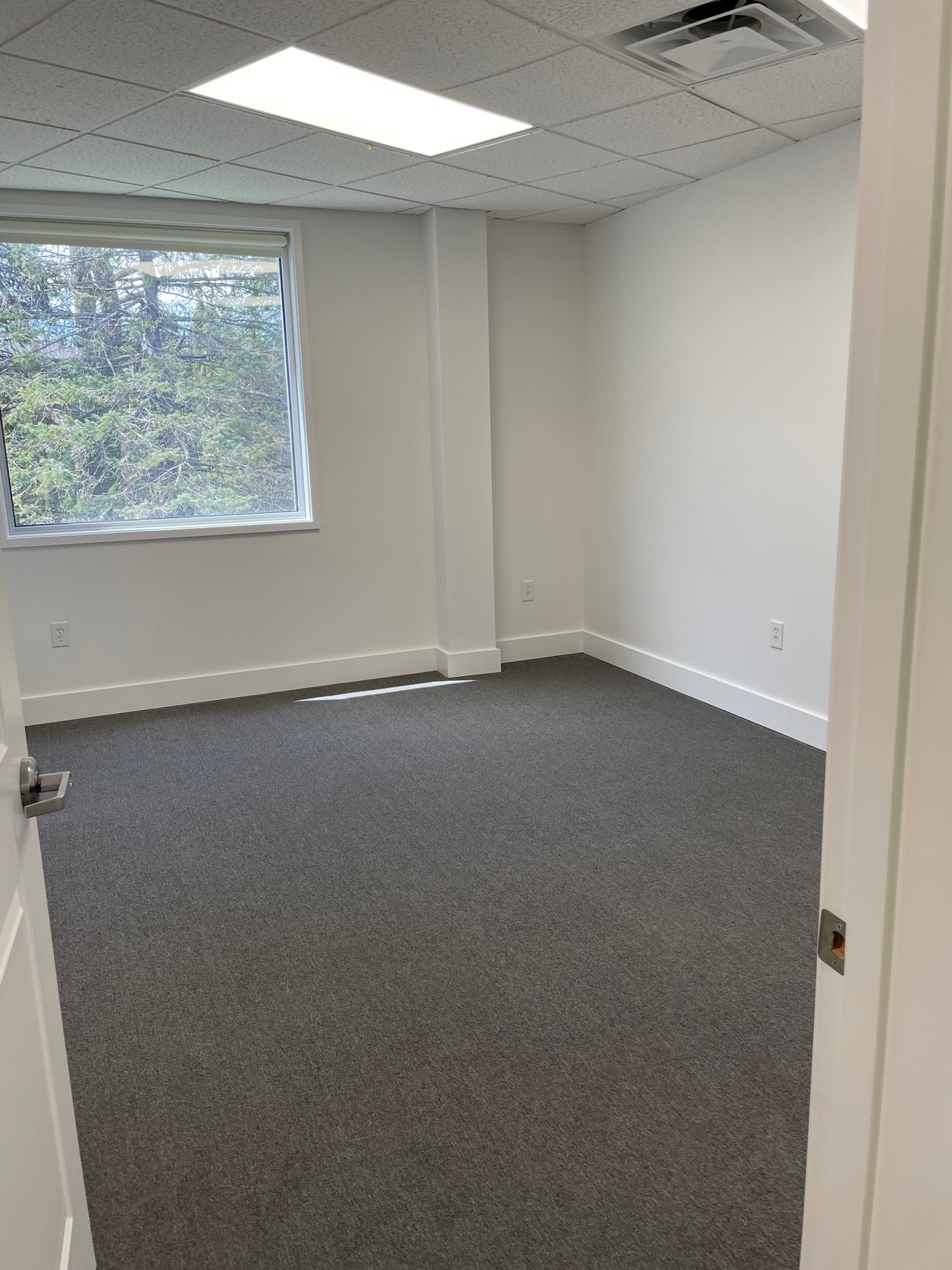 33 Flying Point Rd, Southampton, NY 11968 - Office/Medical for Lease ...