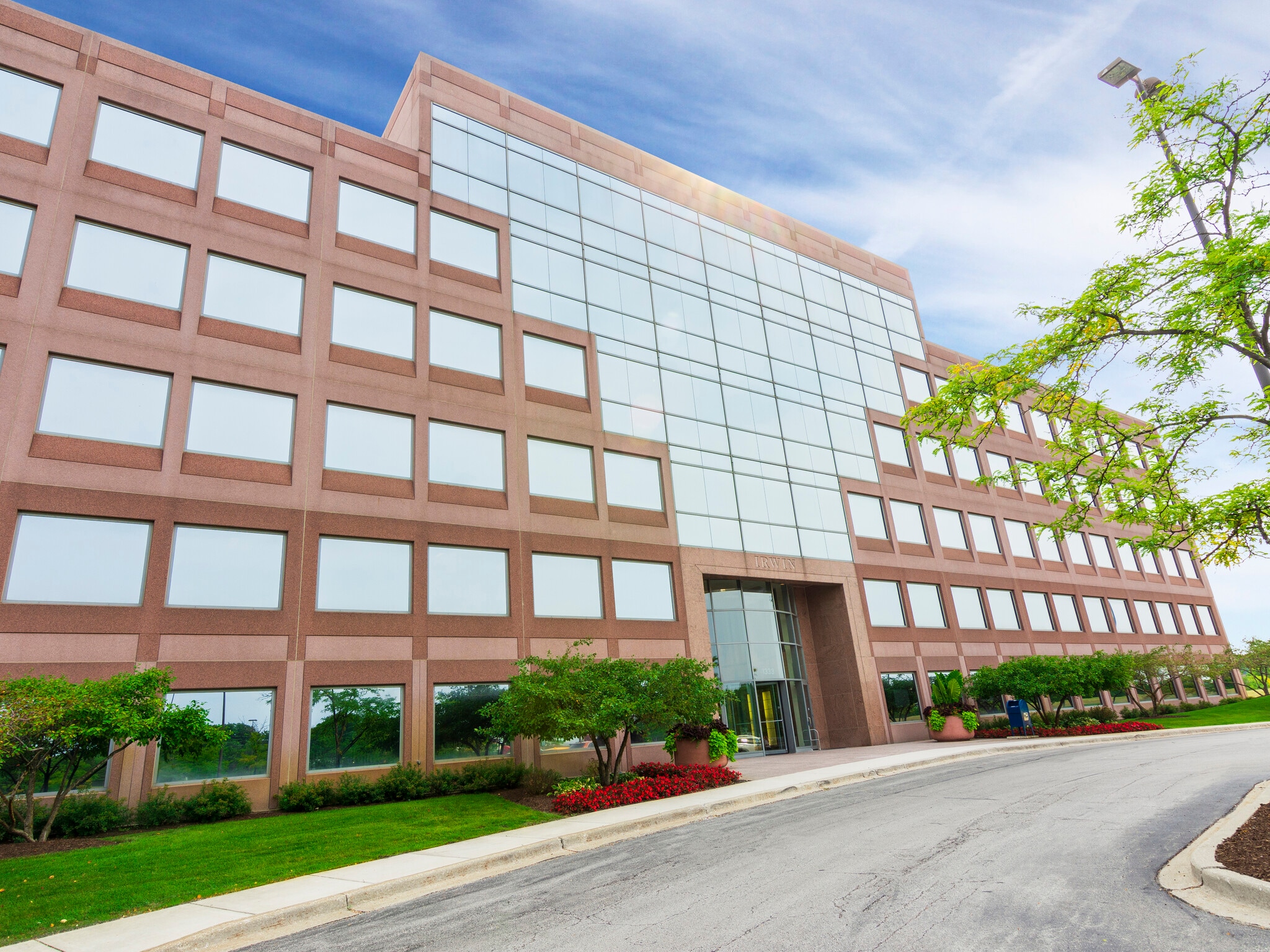 1333 Burr Ridge Pky, Burr Ridge, IL 60527 - Burr Ridge, IL | LoopNet