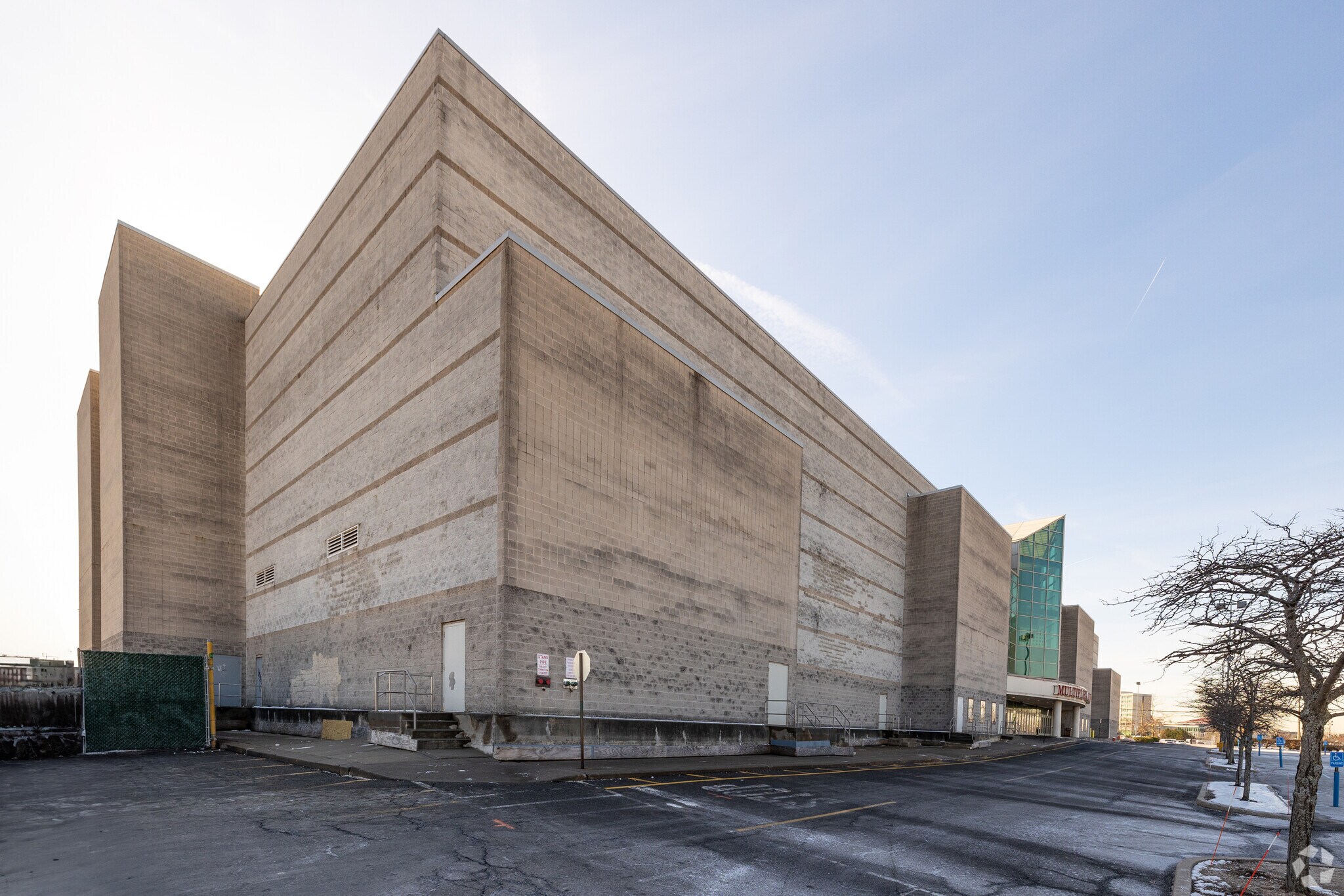 30-02 Whitestone Expy, Flushing, NY 11354 - Industrial for Lease | LoopNet