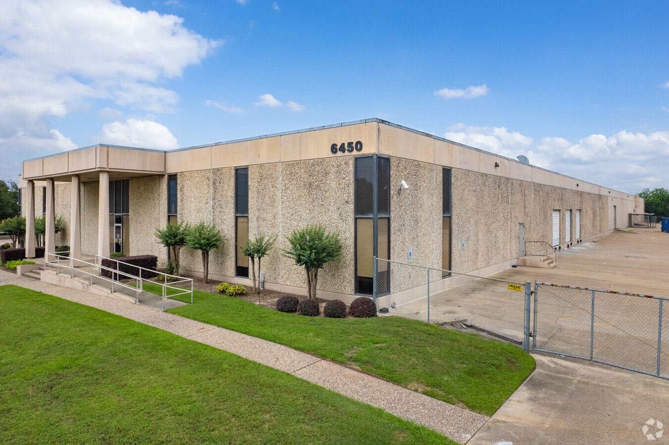 6450 Bingle Rd, Houston, TX 77092 | LoopNet