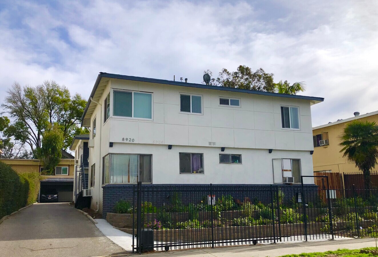 8920 Columbus Ave, North Hills, CA 91343 | LoopNet