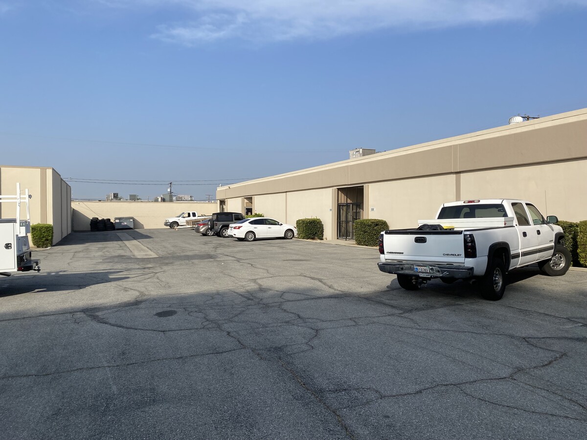 1261-1271 E Edna Pl, Covina, CA 91724 - Industrial for Lease | LoopNet
