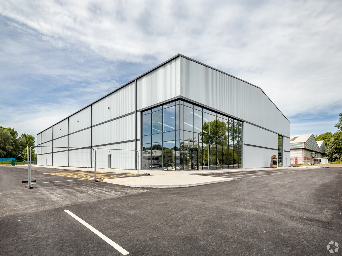 Clywedog Rd, Wrexham, LL13 9XN | LoopNet