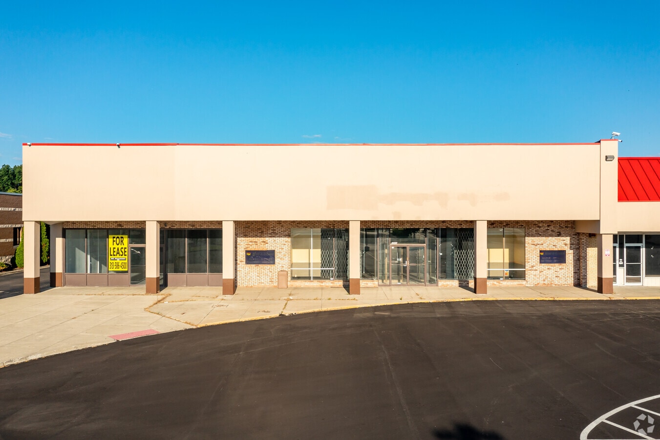 4813-4945 Clio Rd, Flint, MI 48504 | LoopNet