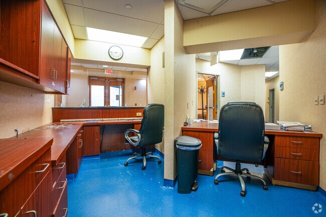 Commercial Real Estate Auctions | LoopNet