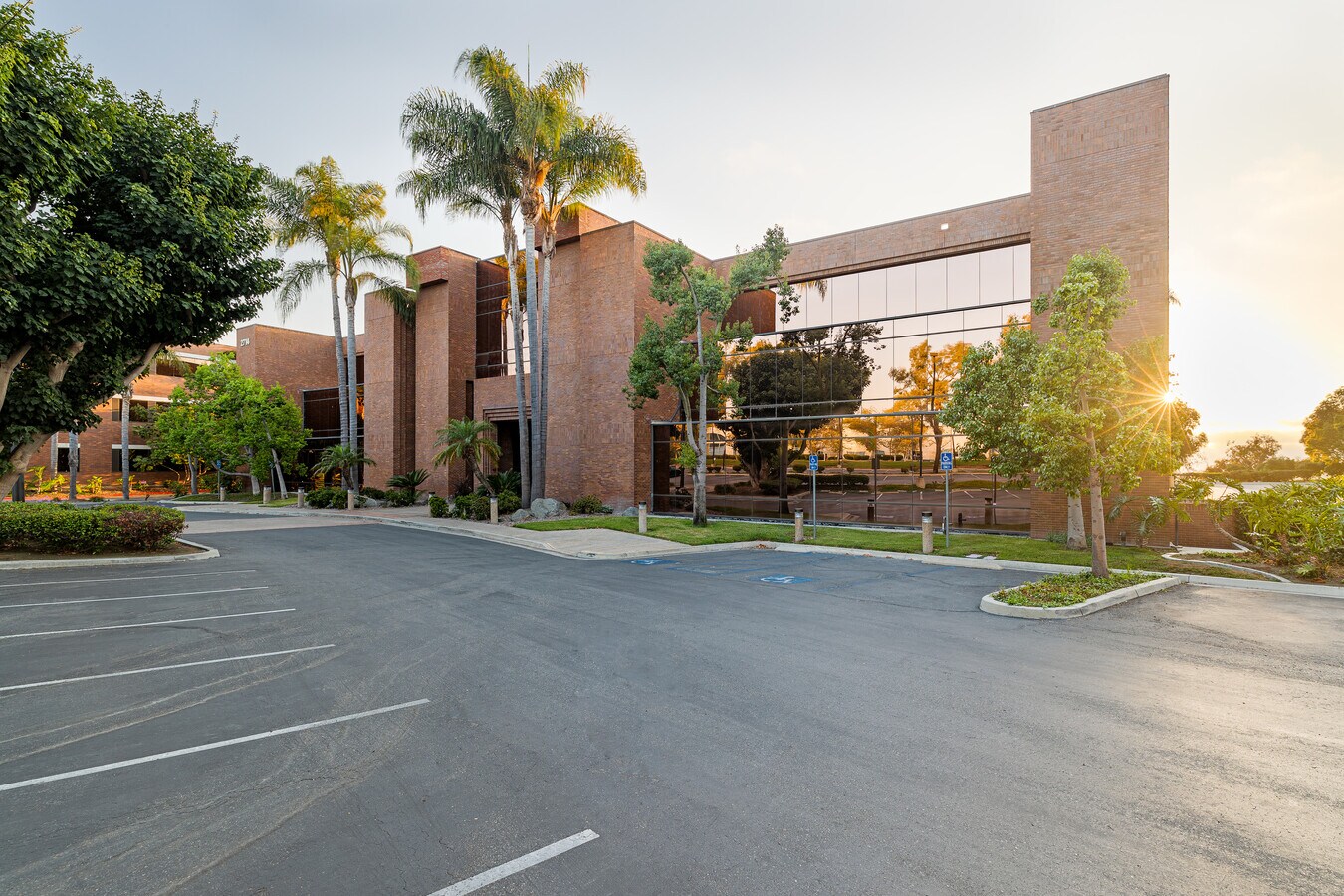 2714 Loker Ave W, Carlsbad, CA 92010 - Atrium I | LoopNet