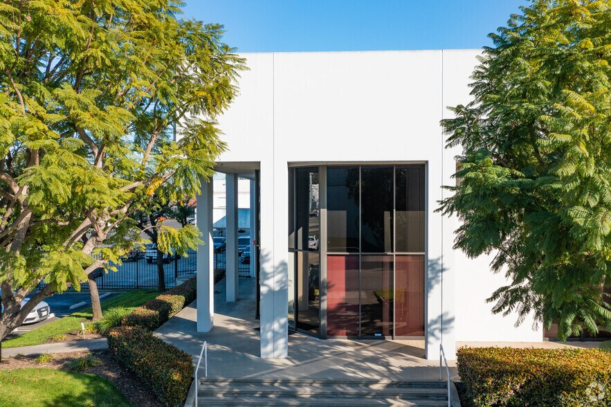 2202 E Del Amo Blvd, Compton, CA 90220 - Industrial for Lease | LoopNet