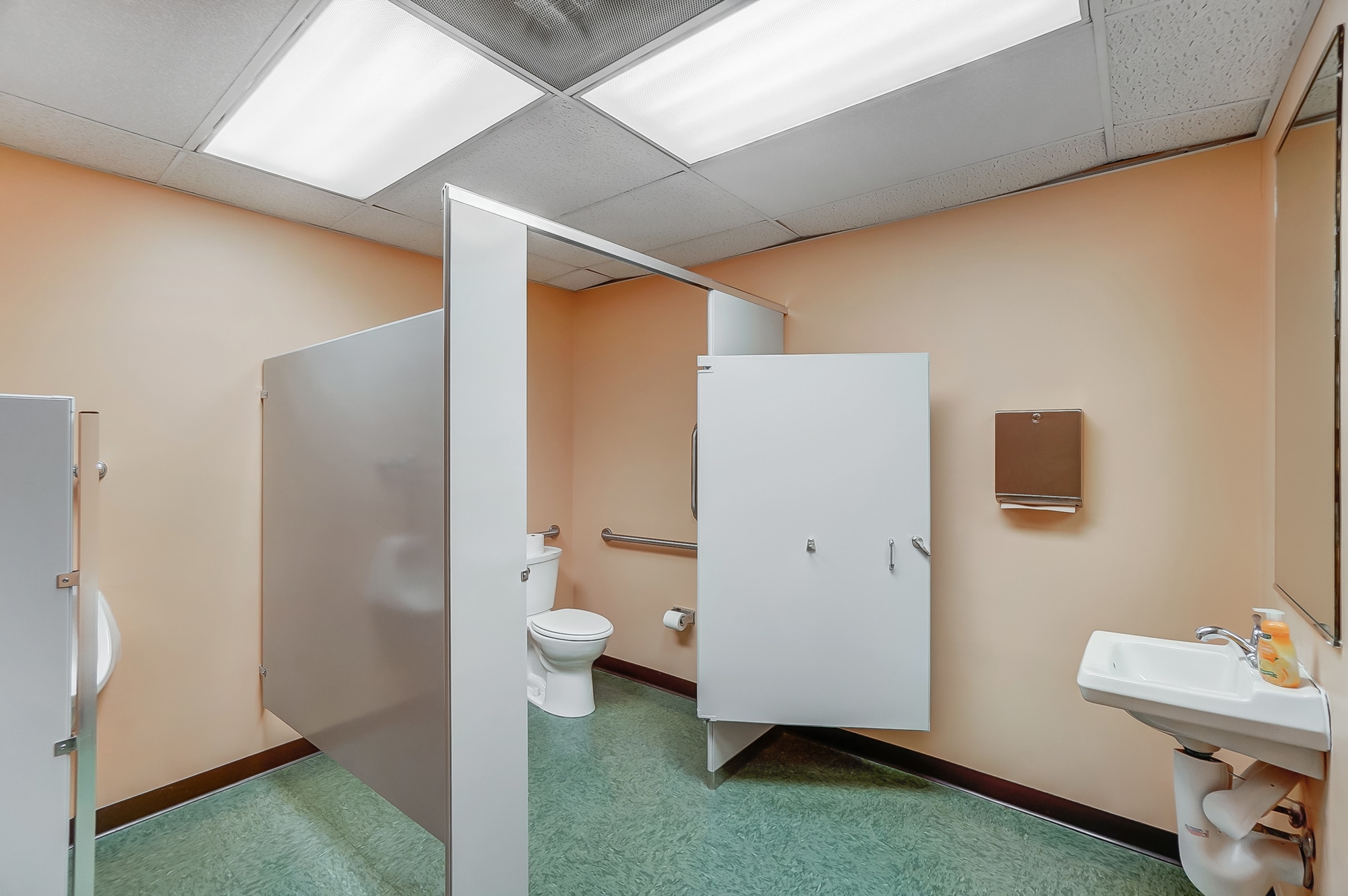 3549 Reading Rd, Cincinnati, OH 45229 - Specialty for Sale | LoopNet