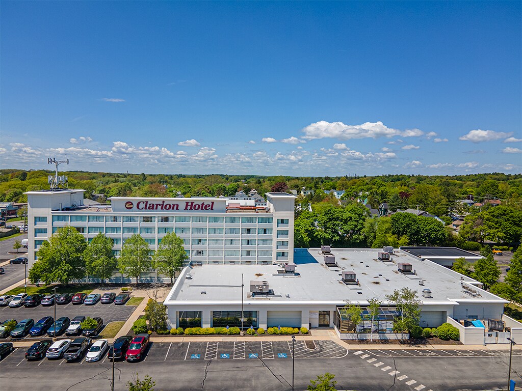 1230 Congress St, Portland, ME 04102 - Clarion Hotel Airport | LoopNet