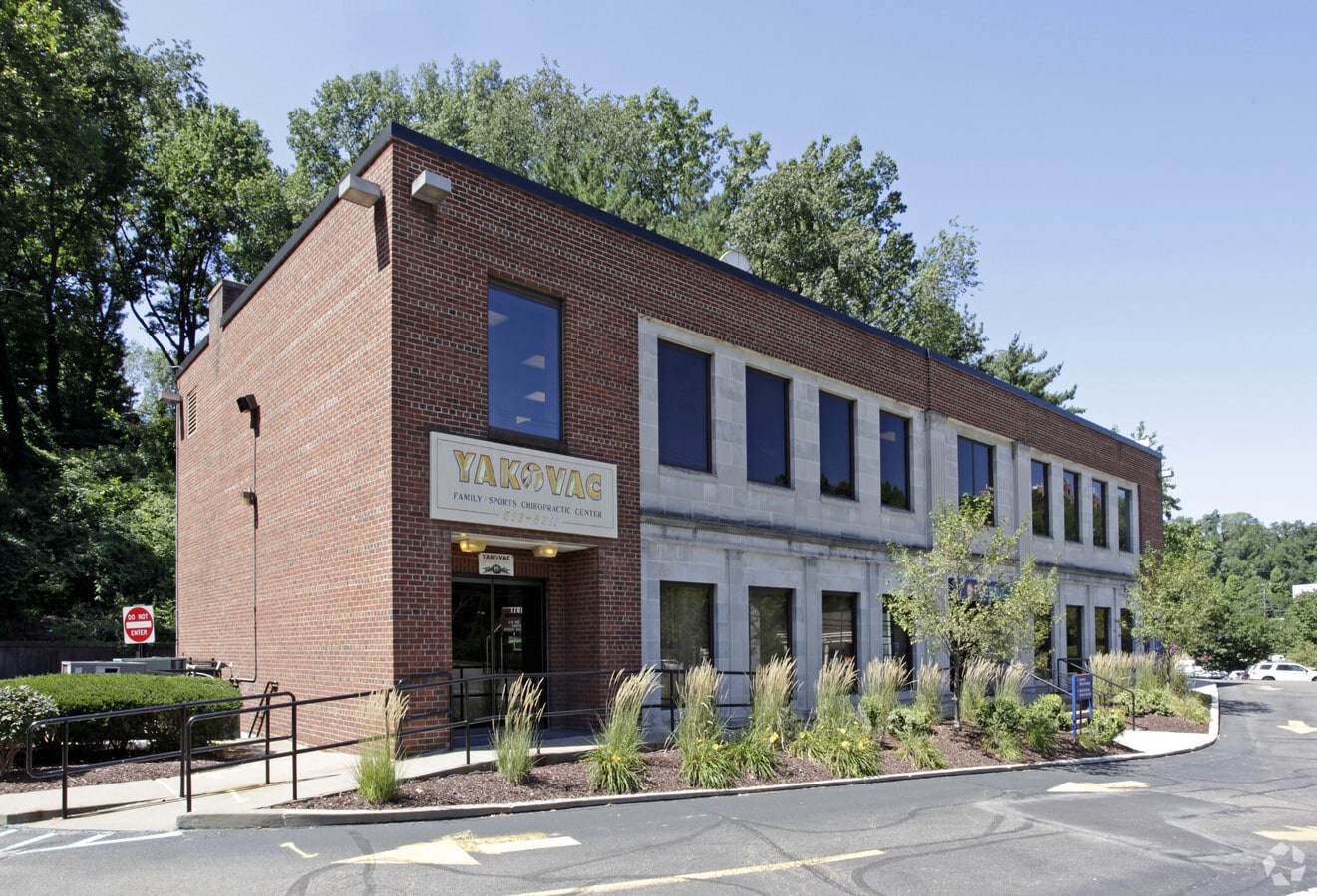 1701 Cochran Rd, Pittsburgh, PA 15220 | LoopNet