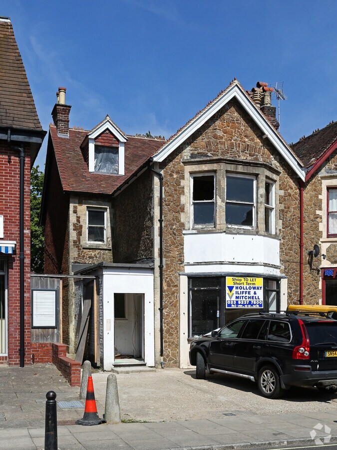 33 Lavant St, Petersfield, GU32 3EL | LoopNet