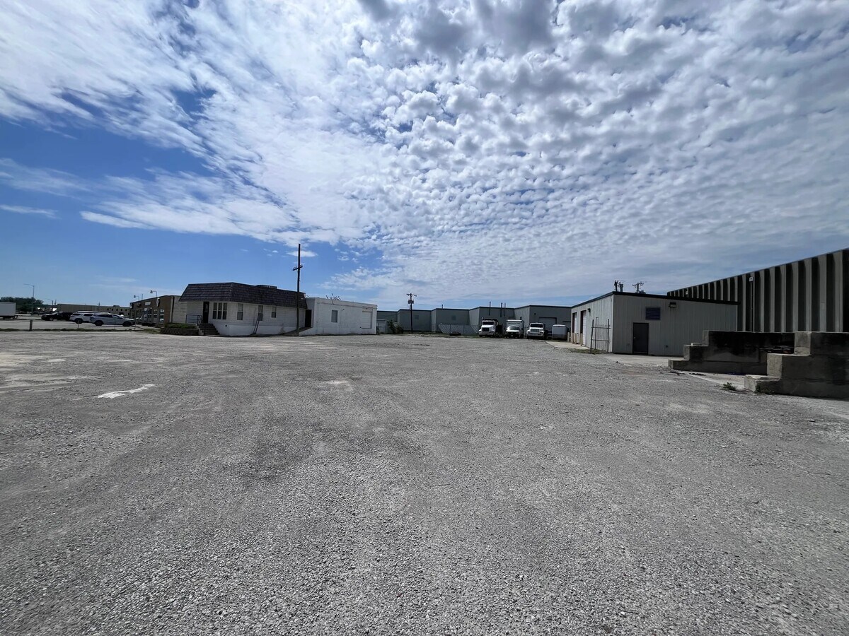 2627 NW Platte Rd, Riverside, MO 64150 | LoopNet