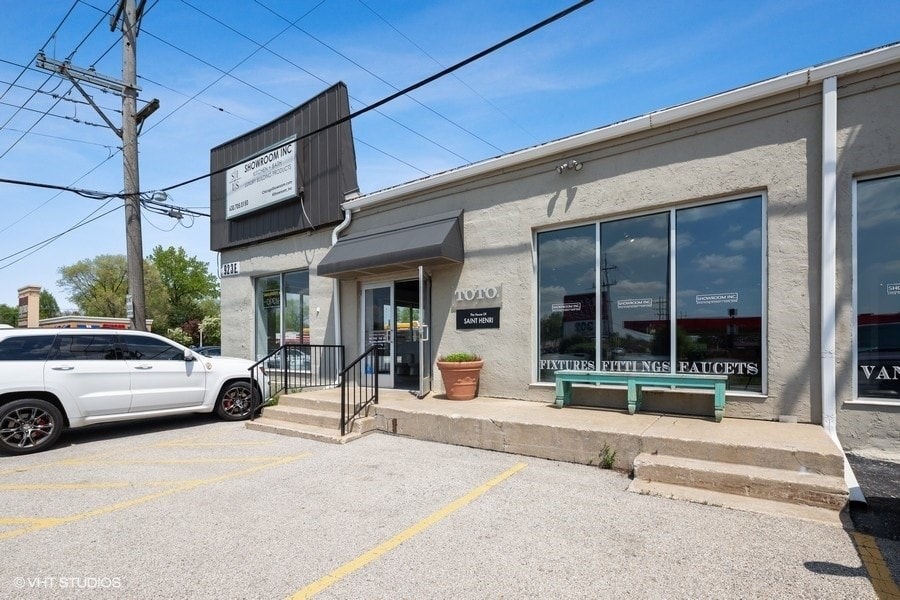 923 E Roosevelt Rd, Lombard, IL 60148 | LoopNet