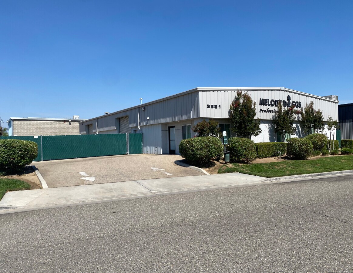 3881 N Ann Ave, Fresno, CA 93727 | LoopNet