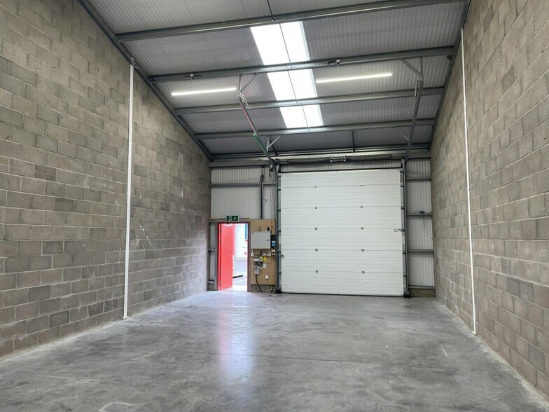 13 New Craigie Retail Park, Dundee, DD4 7FF - Industrial for Lease | LoopNet