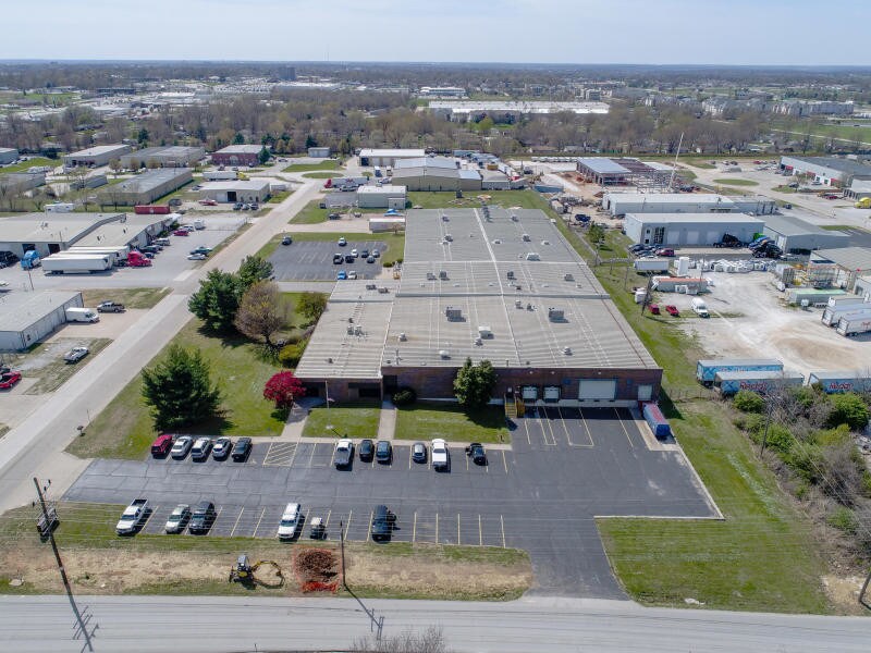 2625 N Neergard Ave, Springfield, MO 65803 | LoopNet