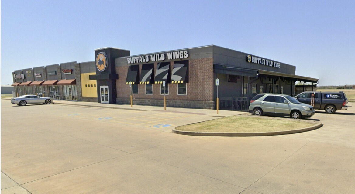 2126 N Van Buren St, Enid, OK 73703 - Buffalo Wild Wings Center | LoopNet