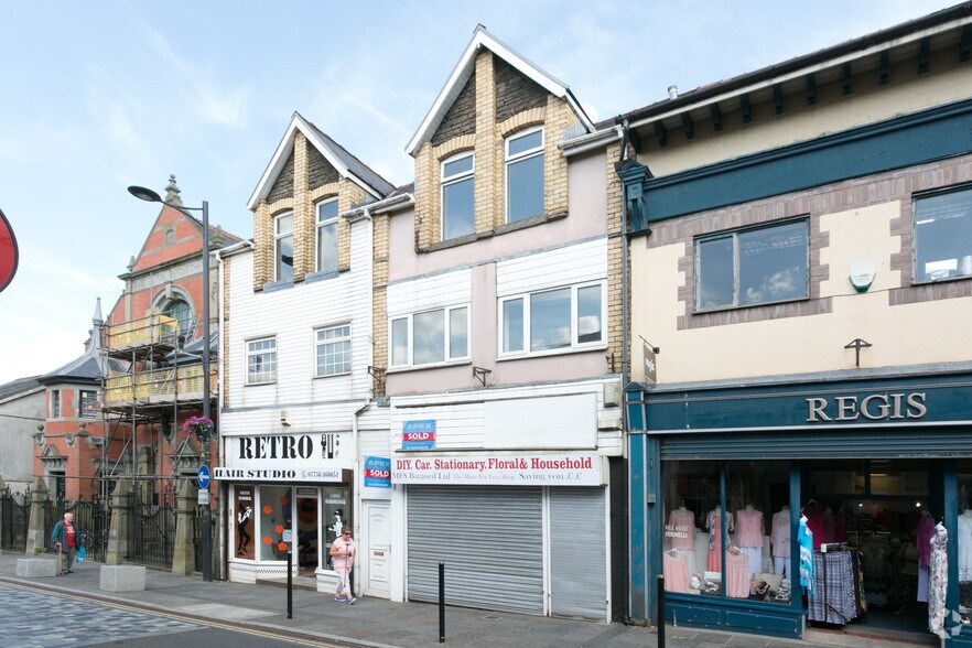 8 Hanbury Rd, Bargoed, CF81 8QS | LoopNet