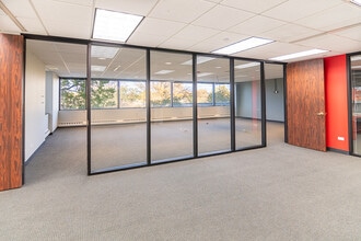 3701 Algonquin Rd, Rolling Meadows, IL 60008 - Crossroads | LoopNet