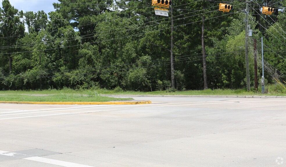 Perry Rd, Houston, TX 77070 | LoopNet