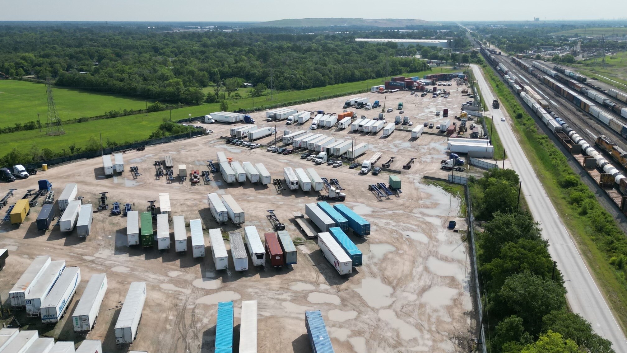 8357 Liberty Rd, Houston, TX 77028 - Semi-Stow: Superior Truck ...