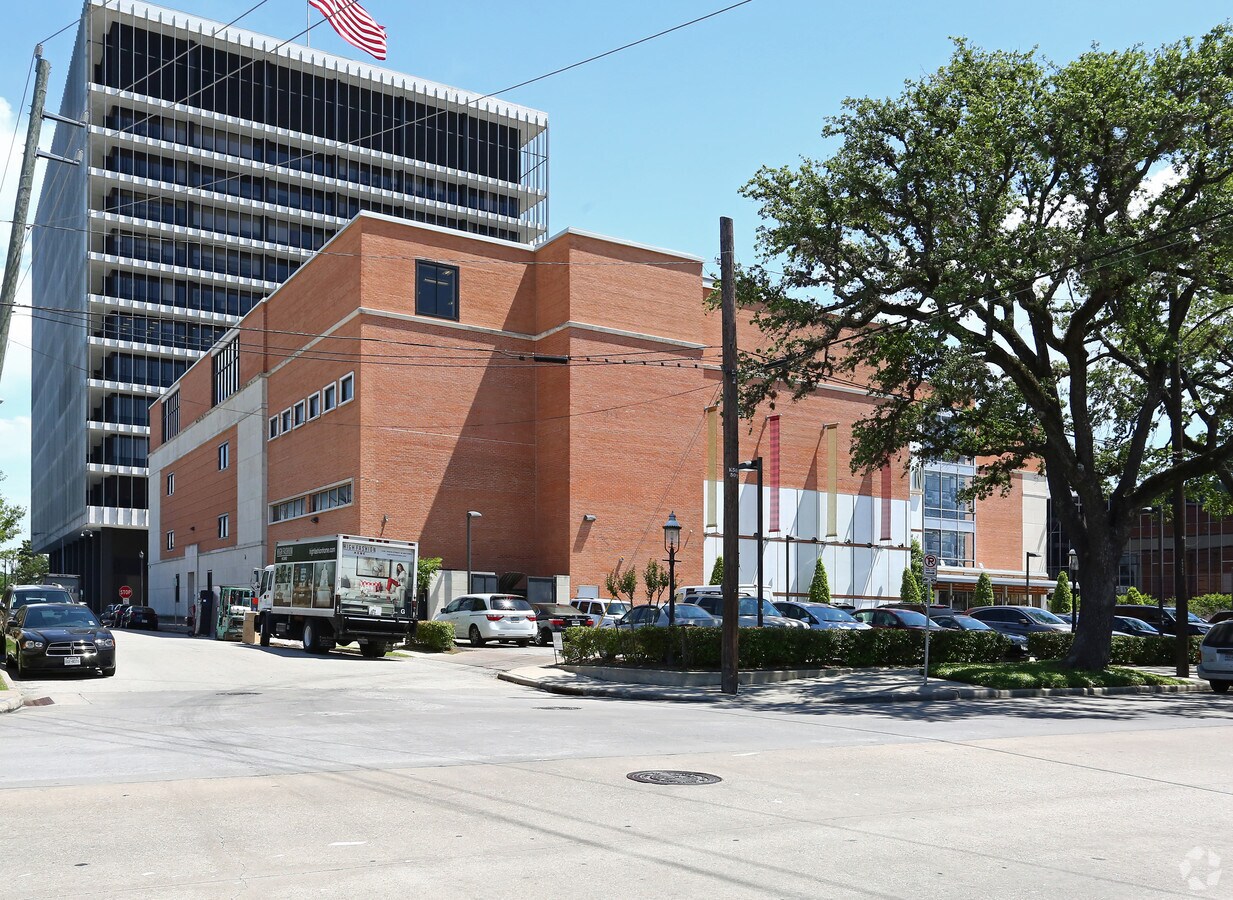 3100 Travis St, Houston, TX 77006 | LoopNet