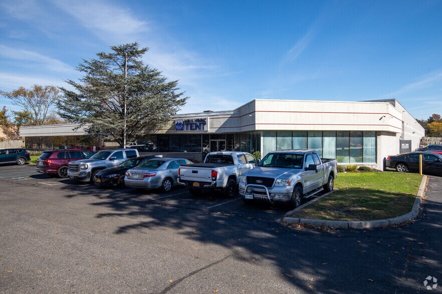 1401 Lakeland Ave, Bohemia, NY 11716 | LoopNet