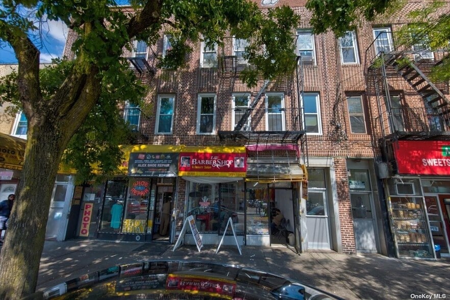 7511 101st Ave, Ozone Park, NY 11416 | LoopNet