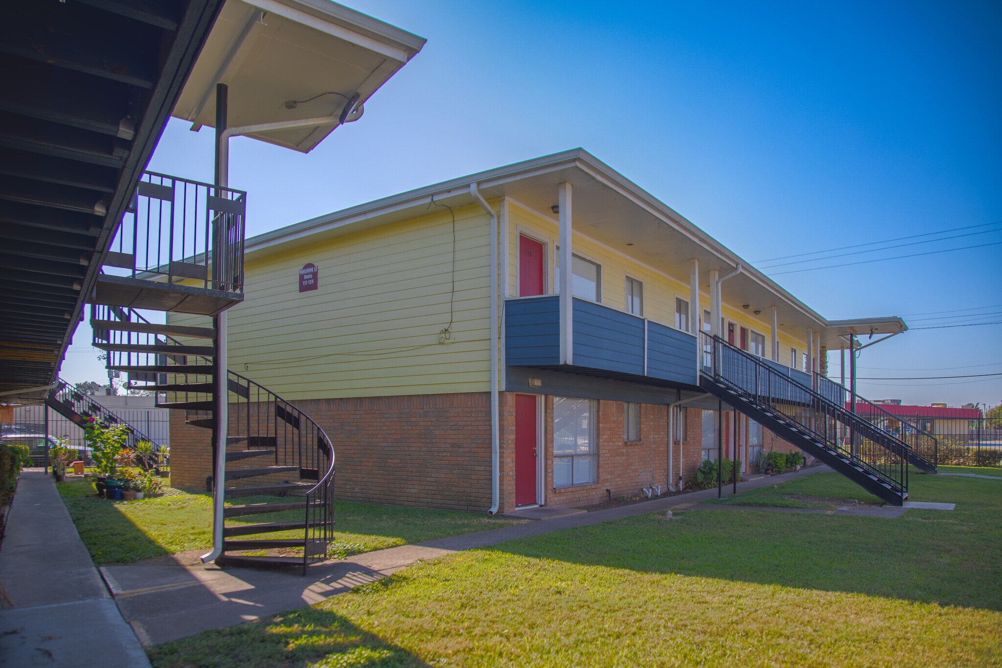 8311 Winkler Rd, Houston, TX 77017 - Glenview Apartments | LoopNet