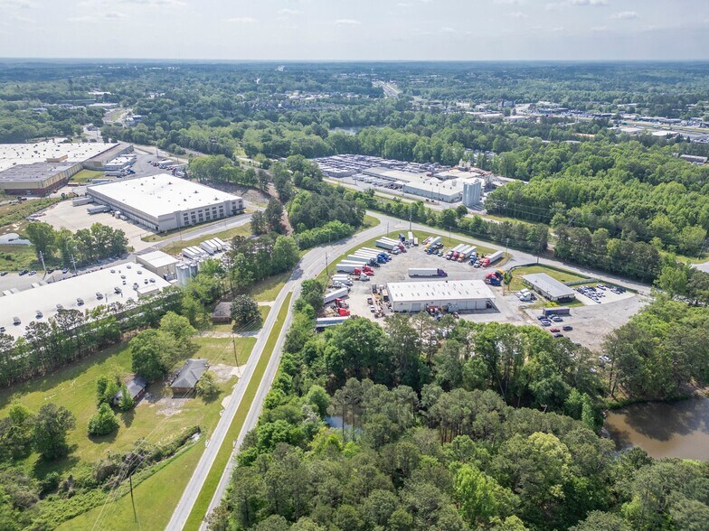 1219 Lester Rd NW, Conyers, GA 30012 - Lester Road Estate | LoopNet