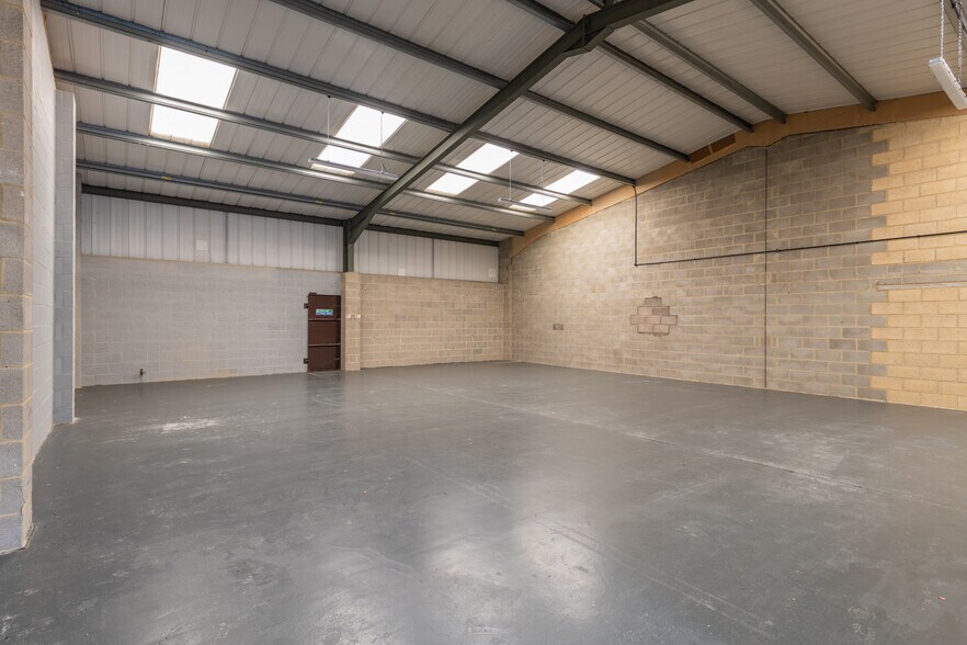 Horcott Rd, Fairford, GL7 4BX - Horcott Industrial Estate | LoopNet