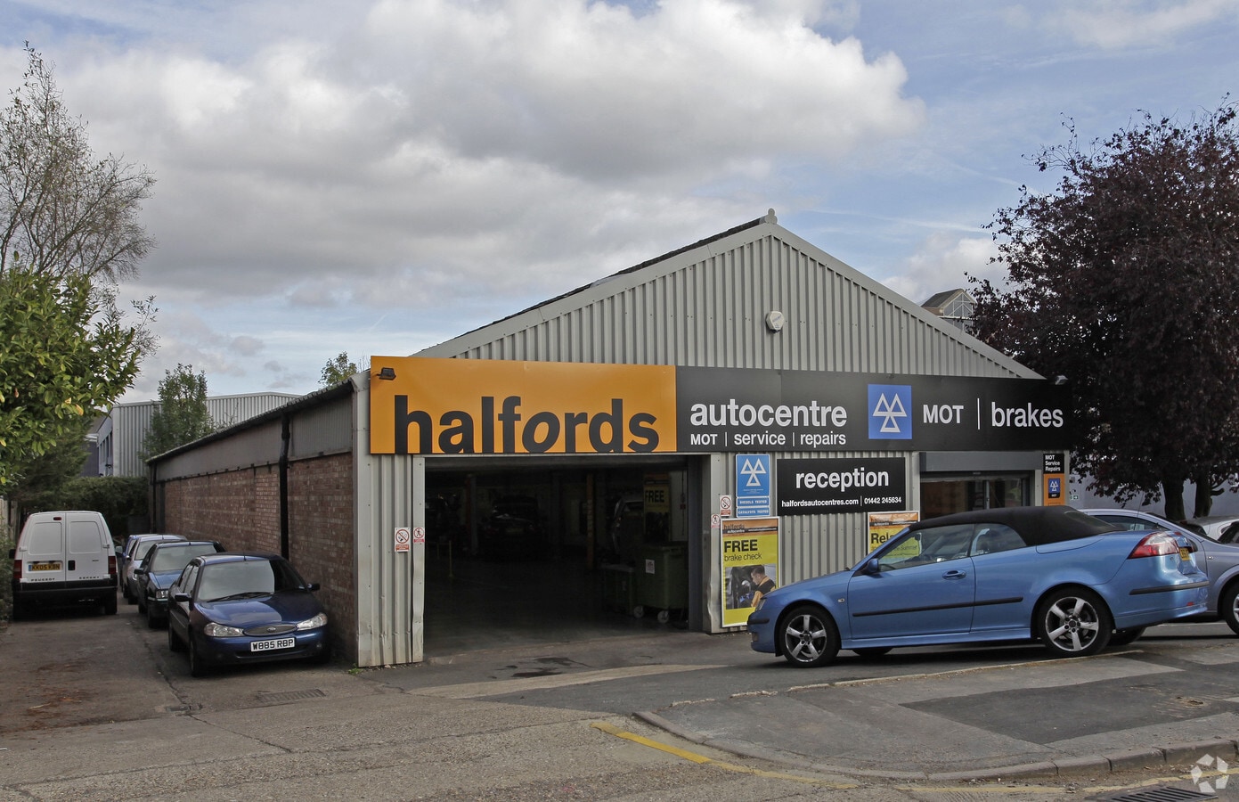 28 Mark Rd, Hemel Hempstead, HP2 7BW | LoopNet