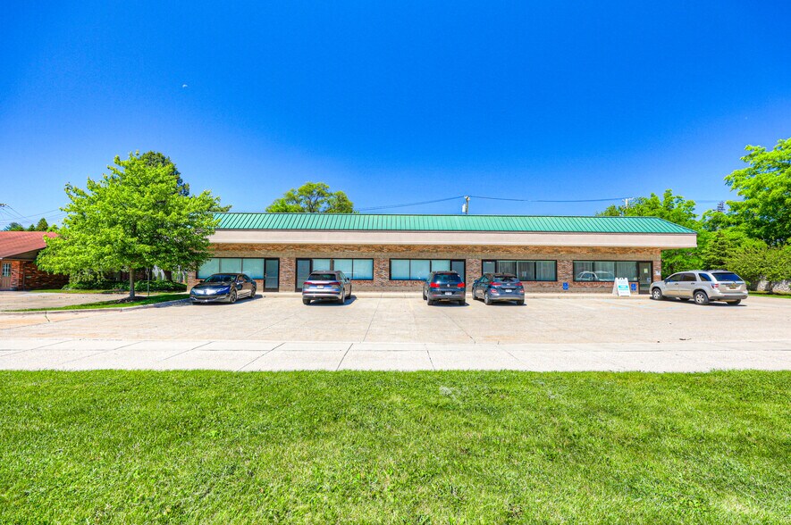 32577 Garfield Rd, Fraser, MI 48026 | LoopNet