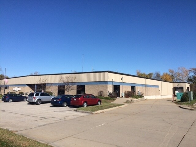 6060 Huntington Ct Ne Cedar Rapids Ia 52402 Loopnet