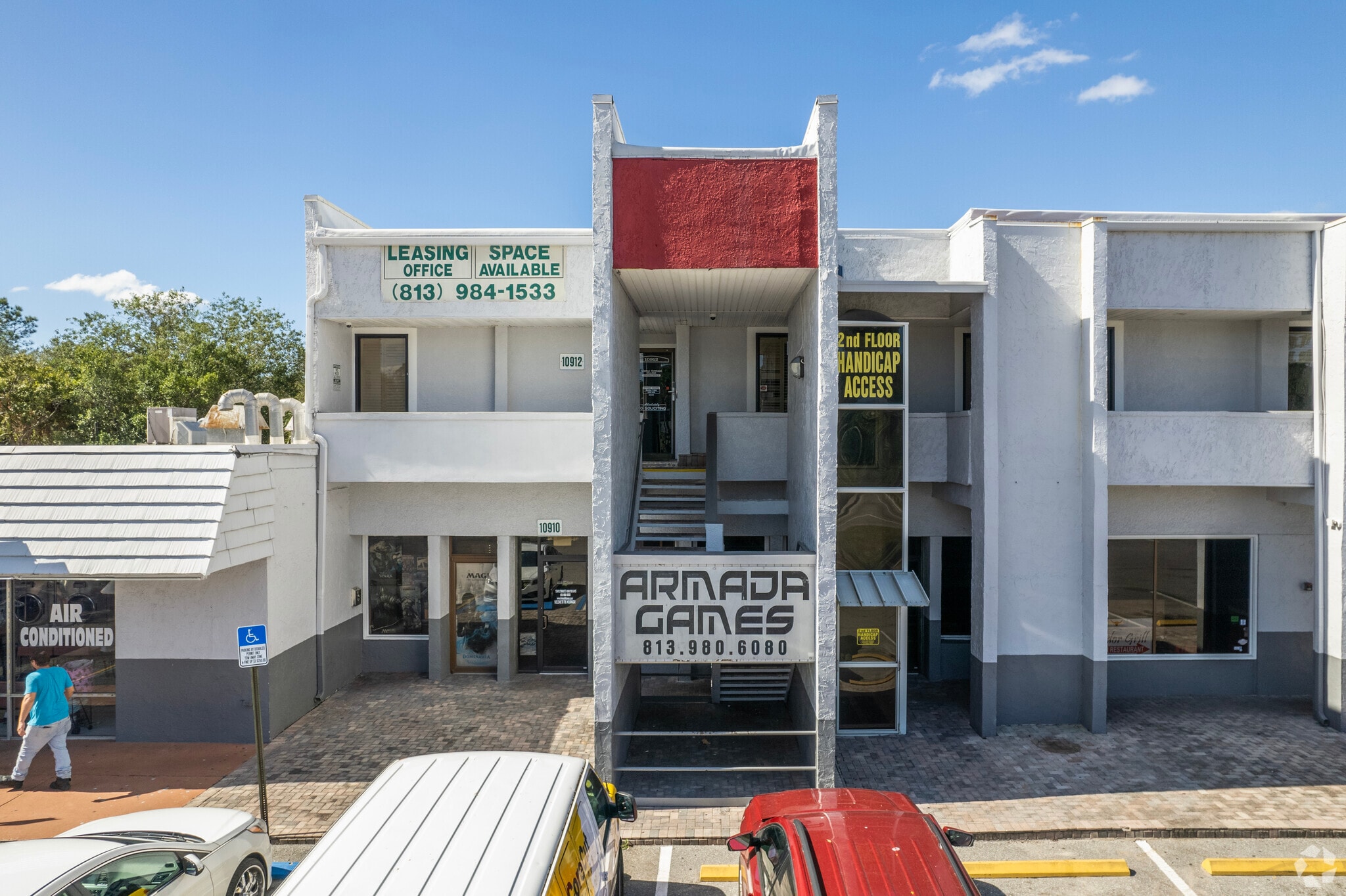 10906 N 56th St, Tampa, FL 33617 - Temple Terrace Village | LoopNet