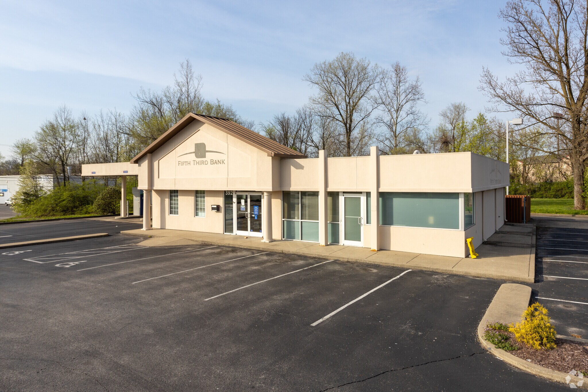 392 S Indiana Ave, Sellersburg, IN 47172 - Retail for Sale | LoopNet