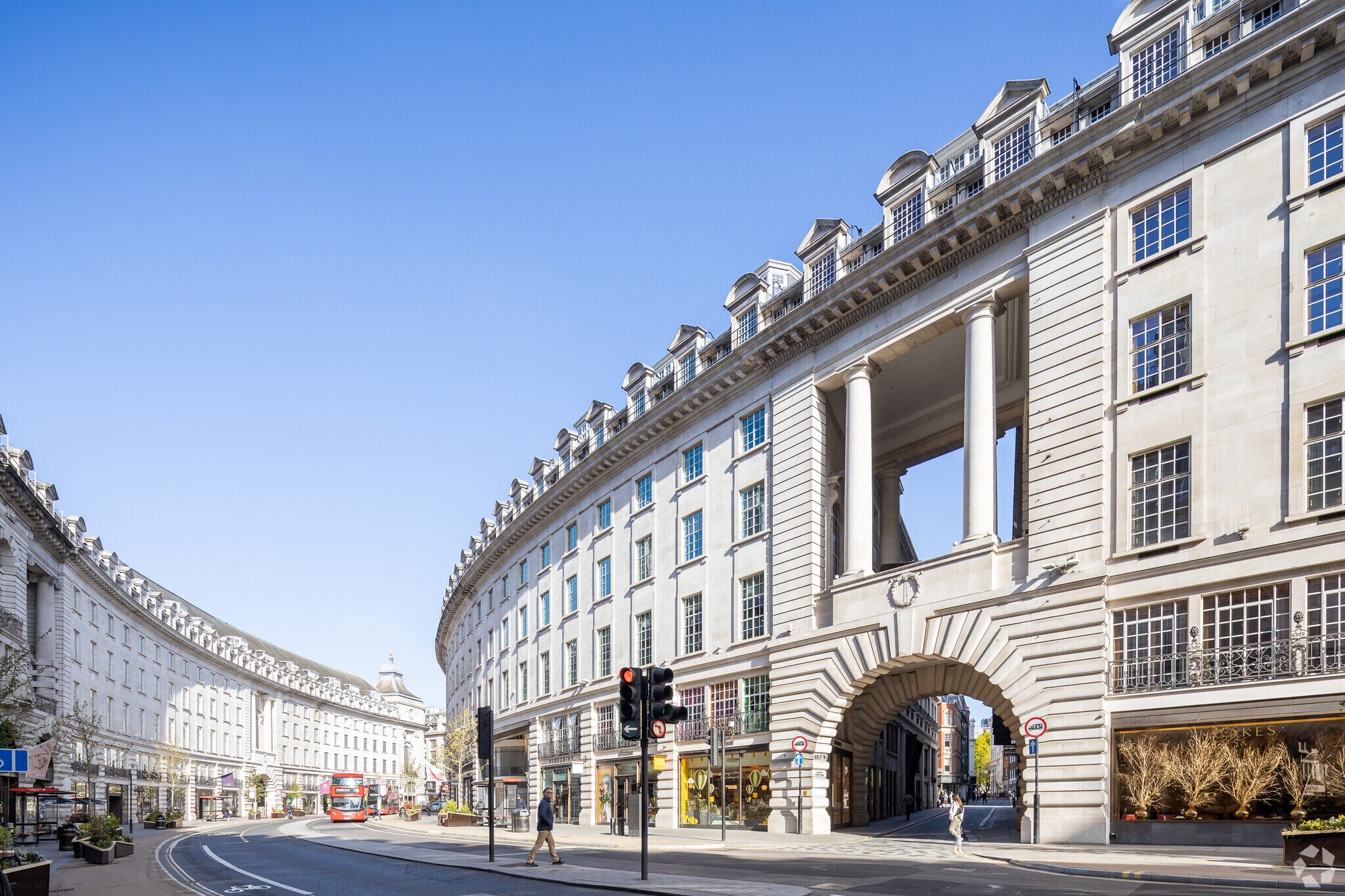 7 Air St, London, W1B 5AD - Retail for Lease | LoopNet