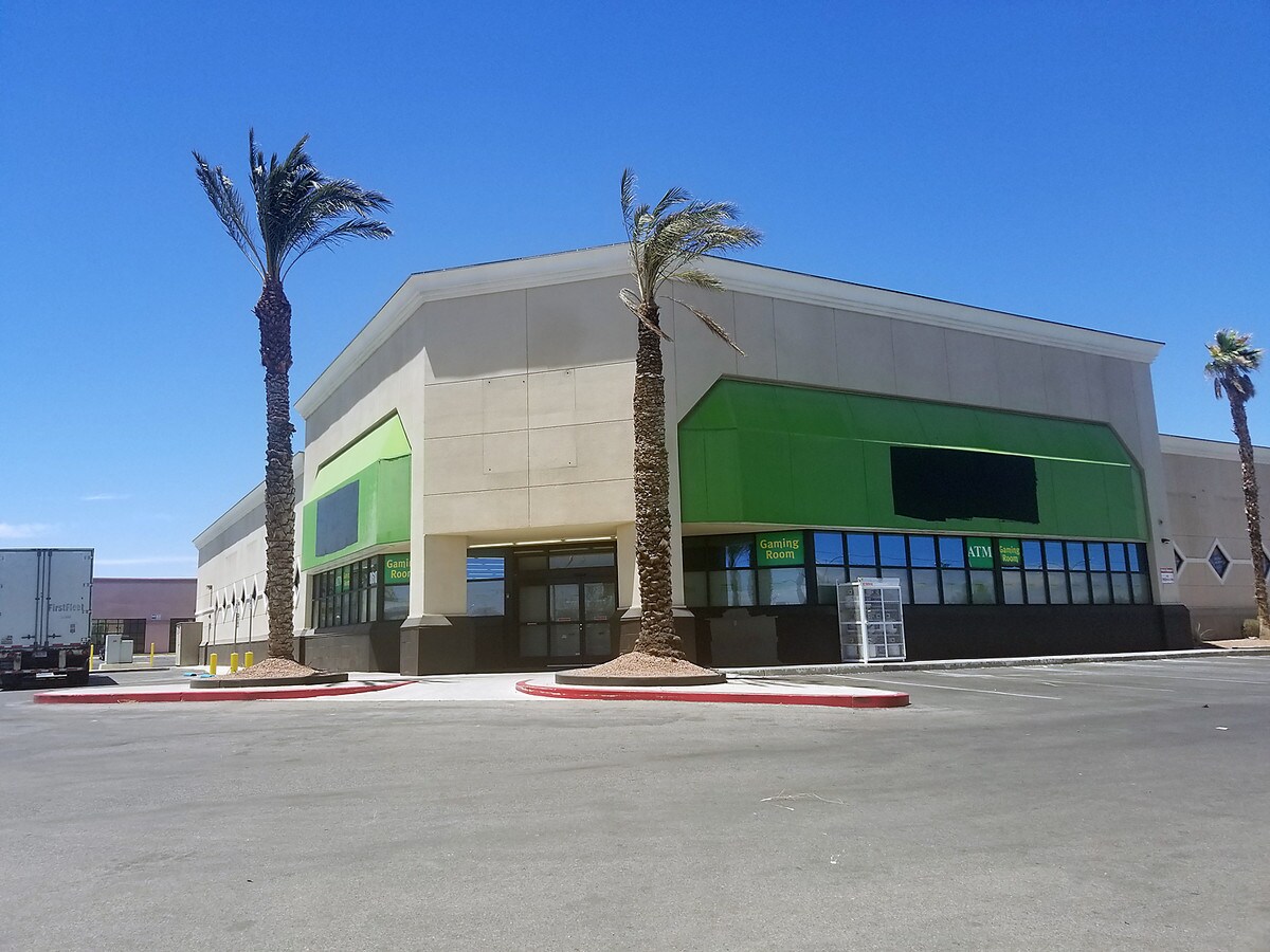 8610 Spring Mountain Rd, Las Vegas, NV 89117 | LoopNet