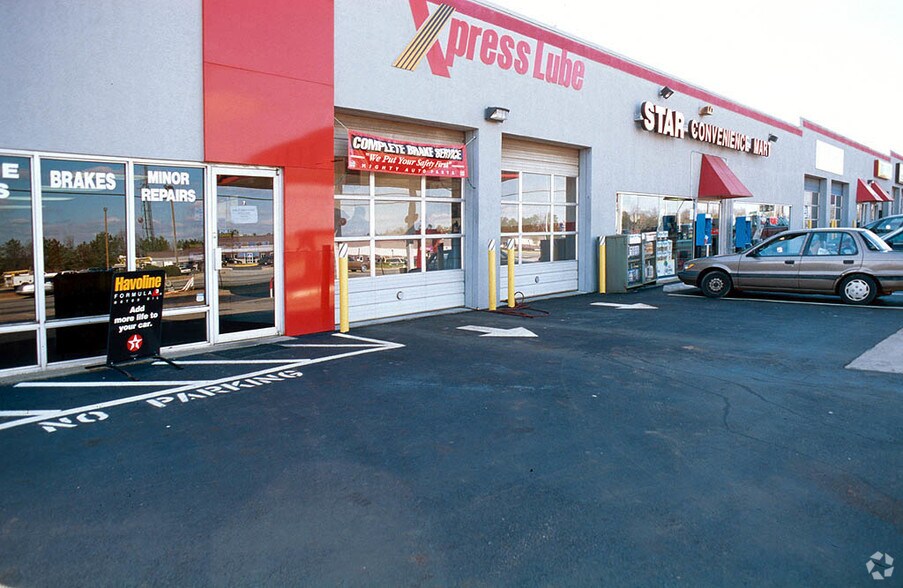 850 Sandy Plains Rd, Marietta, GA 30066 - Auto Service Center | LoopNet