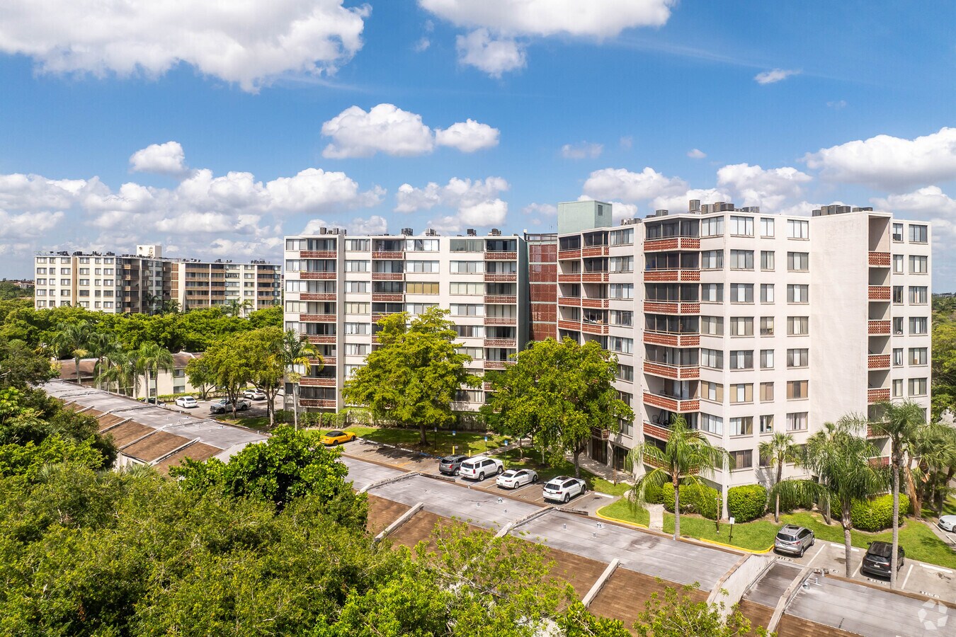 4220 Inverrary Blvd, Lauderhill, FL 33319 | LoopNet