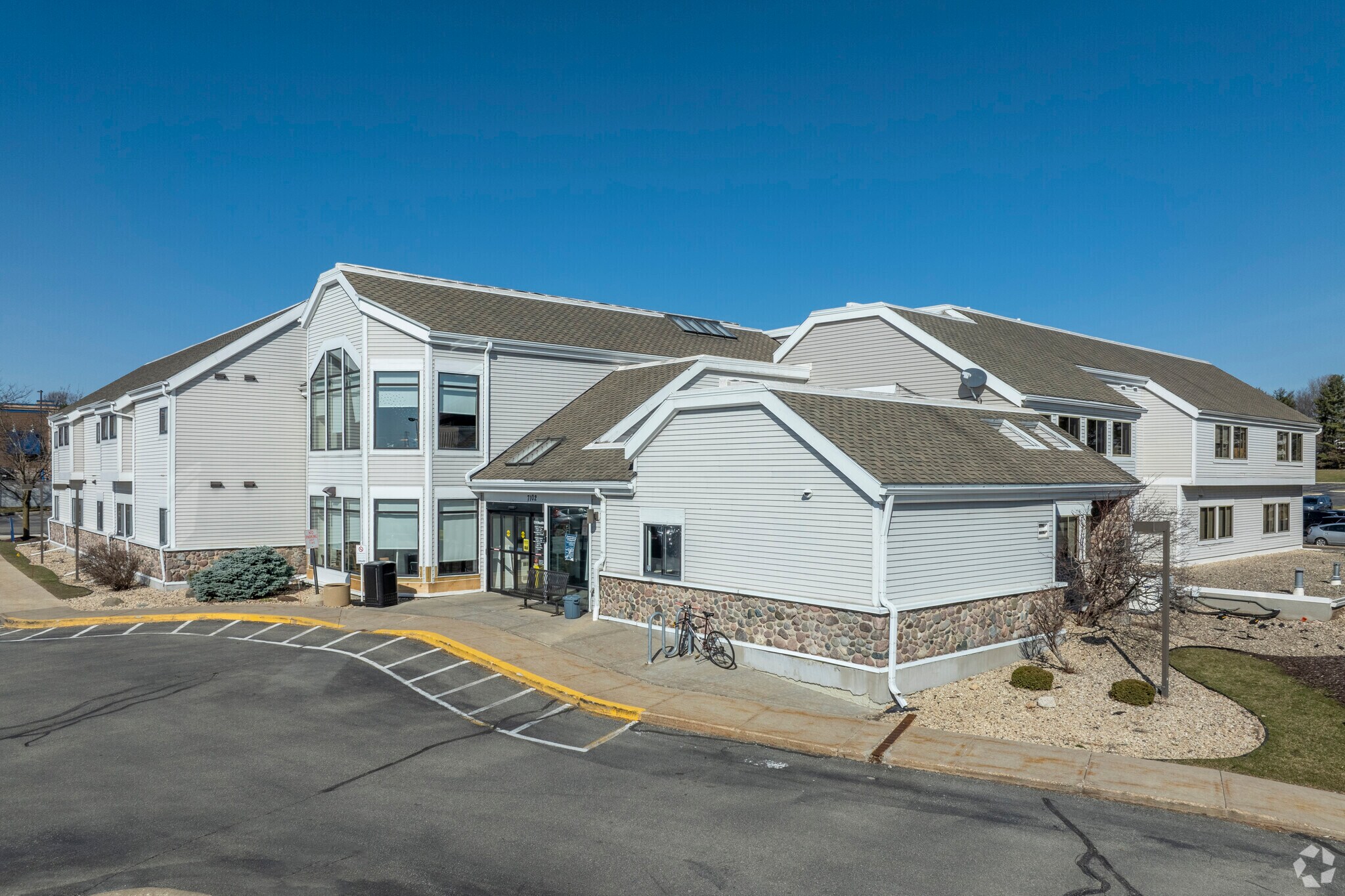 7102 Mineral Point Rd, Madison, WI 53717 - Health Care for Sale | LoopNet