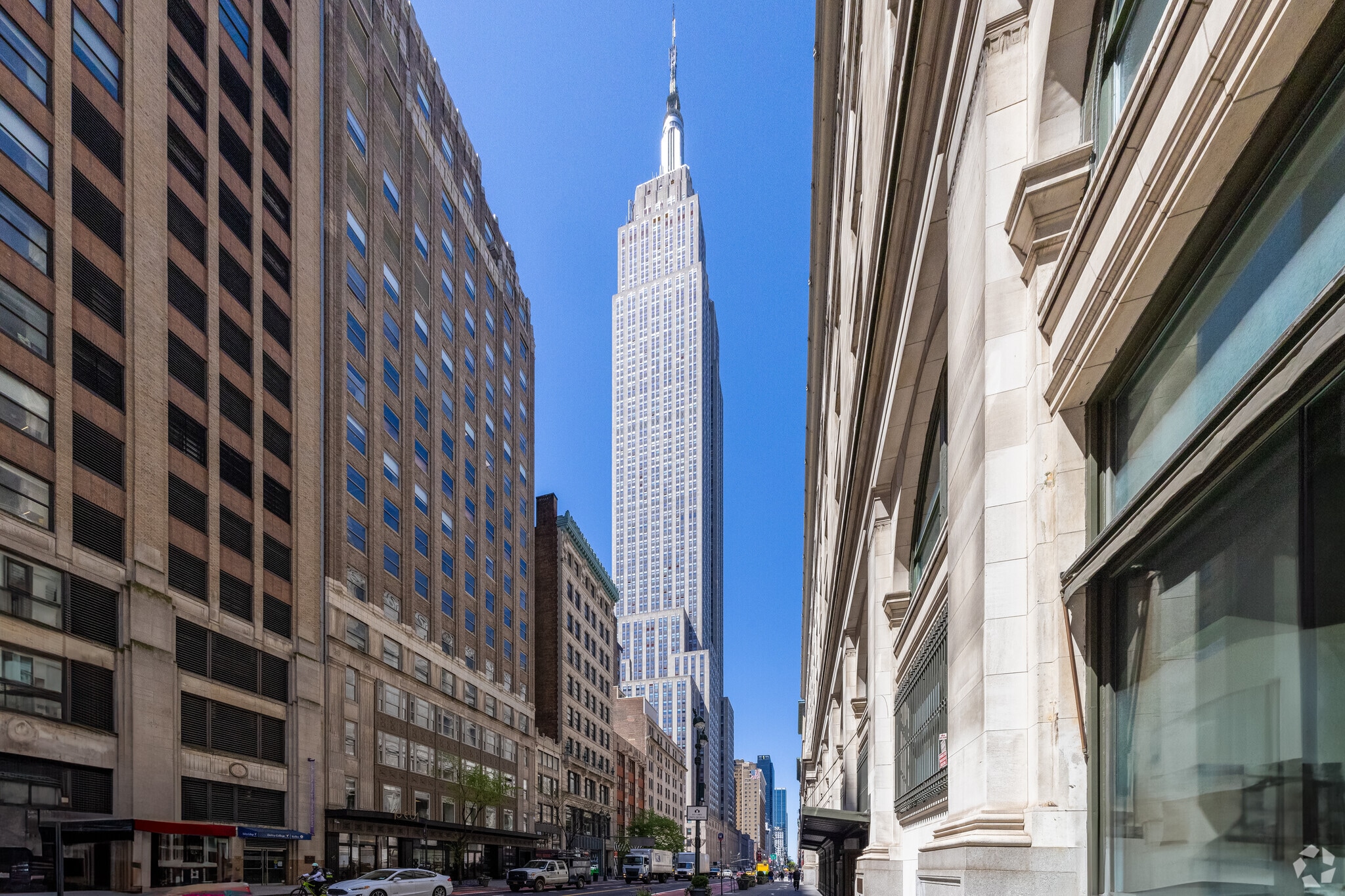 350 Fifth Ave, New York, NY 10118 - Empire State Building | LoopNet