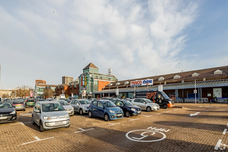 Redriff Rd, London, SE16 7LL - Surrey Quays | LoopNet